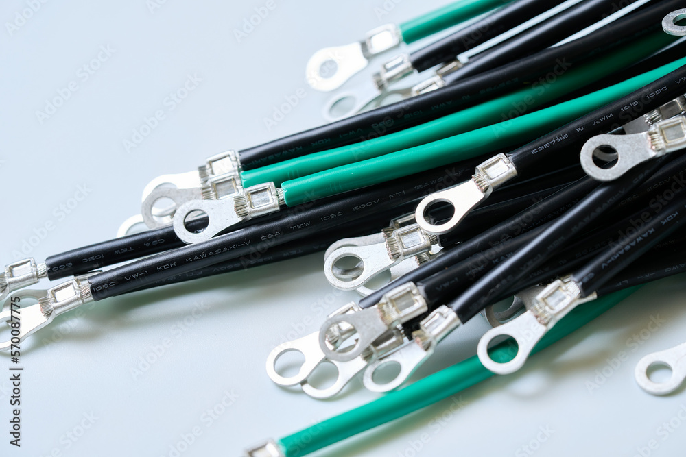 工作機械の電源に使用される電線 Stock 写真 | Adobe Stock