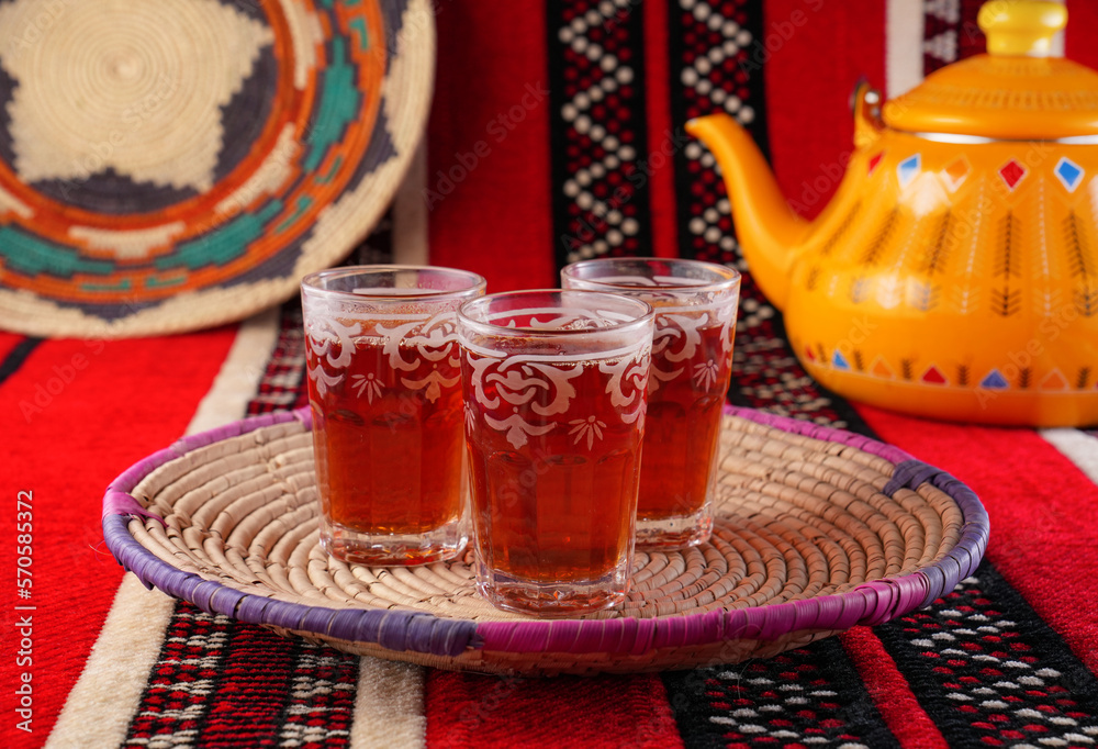 Arabic Traditional Hospitality (Saudi Arabia). Bedouin lifestyle ...