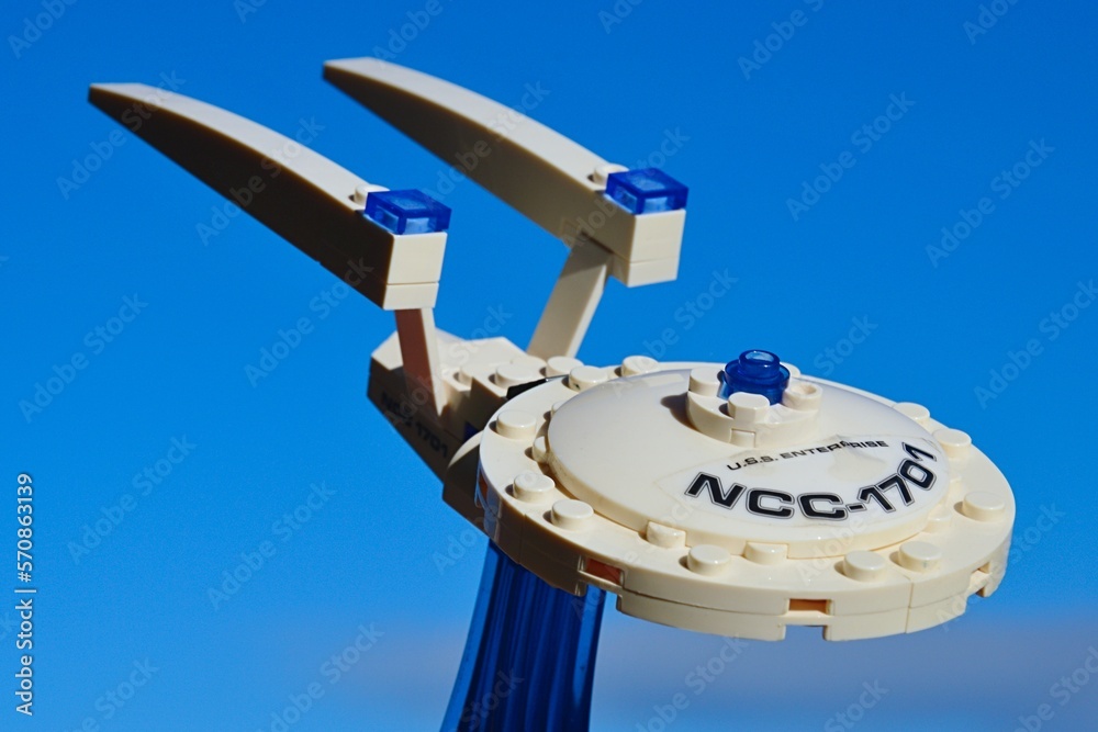 KREO mini model of USS Enterprise from movie franchise Star Trek ...