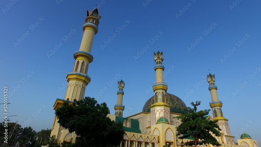 Islamic Center Lombok is a big Mosque in Mataram, Landmark Lombok ...