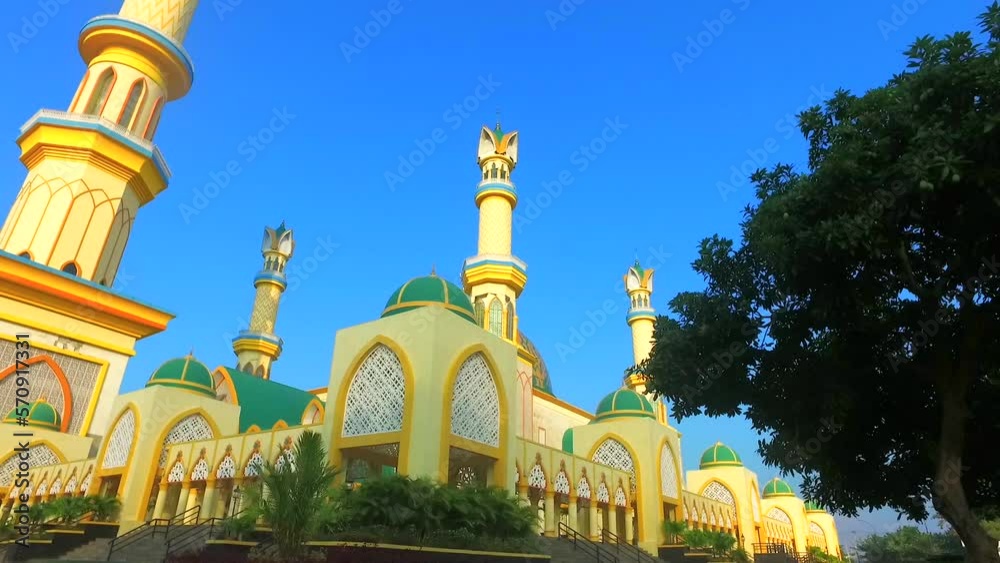 Islamic Center Lombok is a big Mosque in Mataram, Landmark Lombok ...