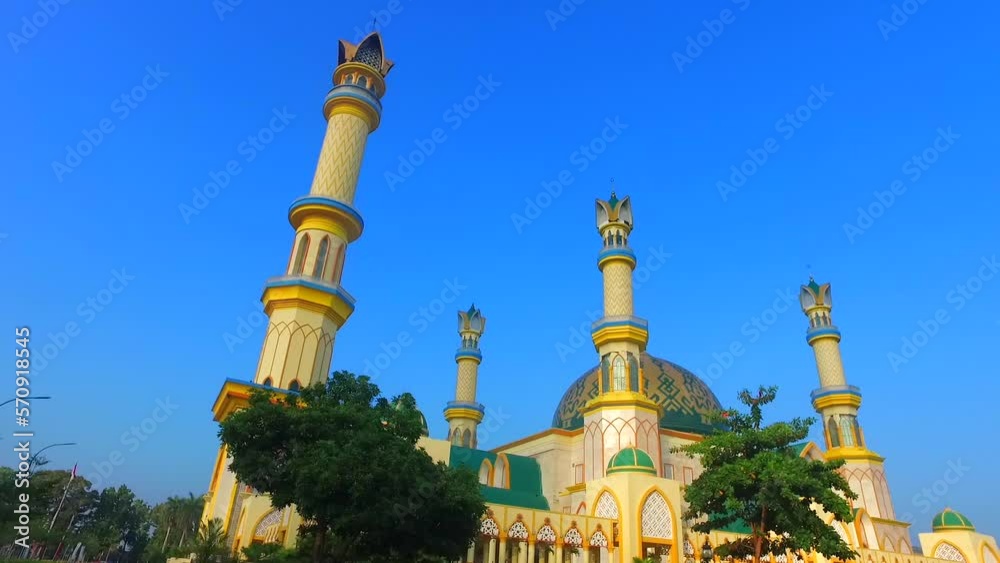 Islamic Center Lombok is a big Mosque in Mataram, Landmark Lombok ...