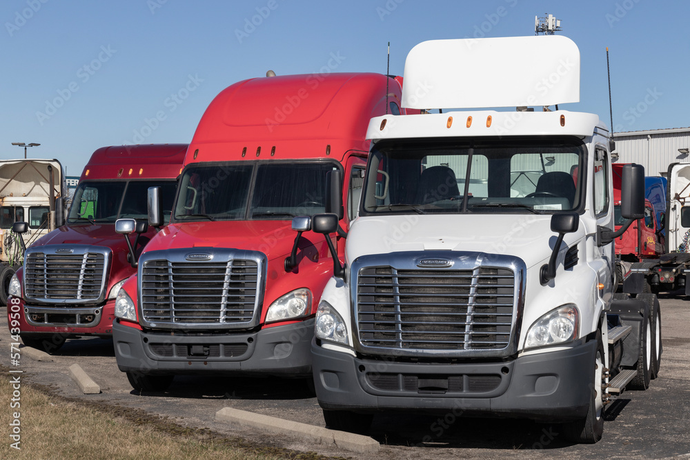 Freightliner Semi Tractor Trailer Trucks Lined up for sale ...