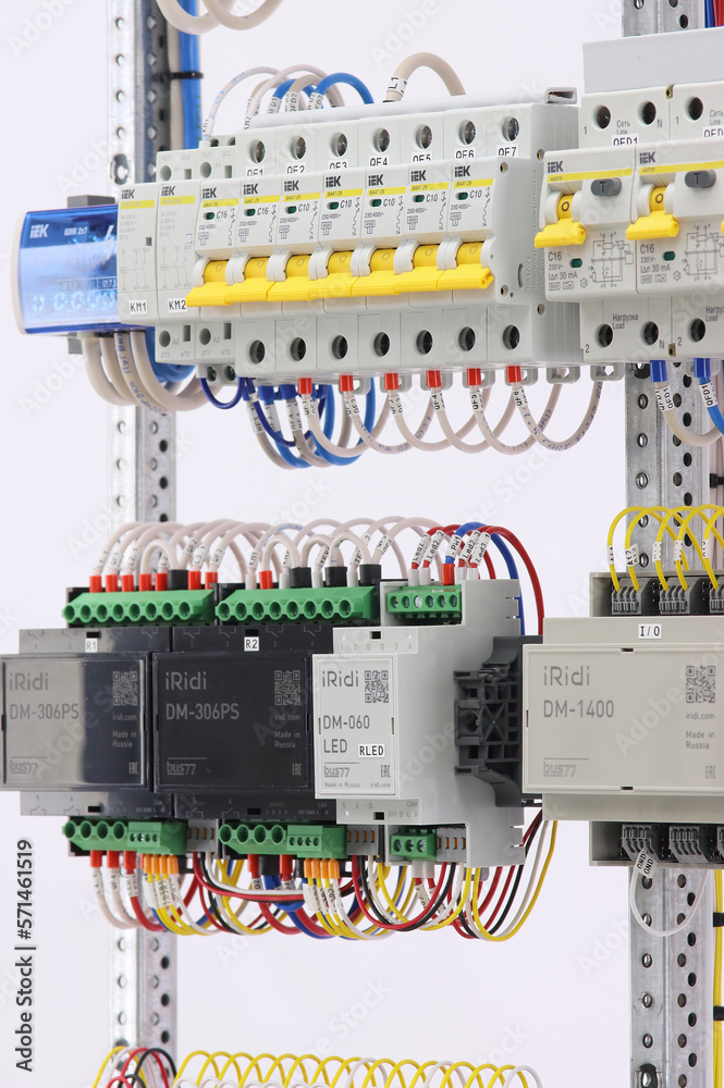 IEK automatic current switches for protection of electrical loads ...