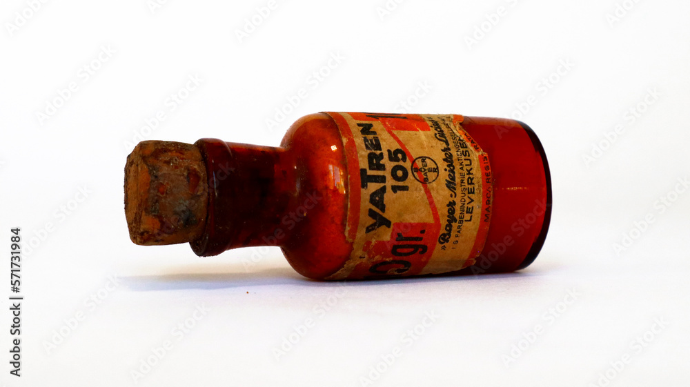 Foto de YaTren 105 Bayer Vintage 1920s Bottle of Medicine for the ...