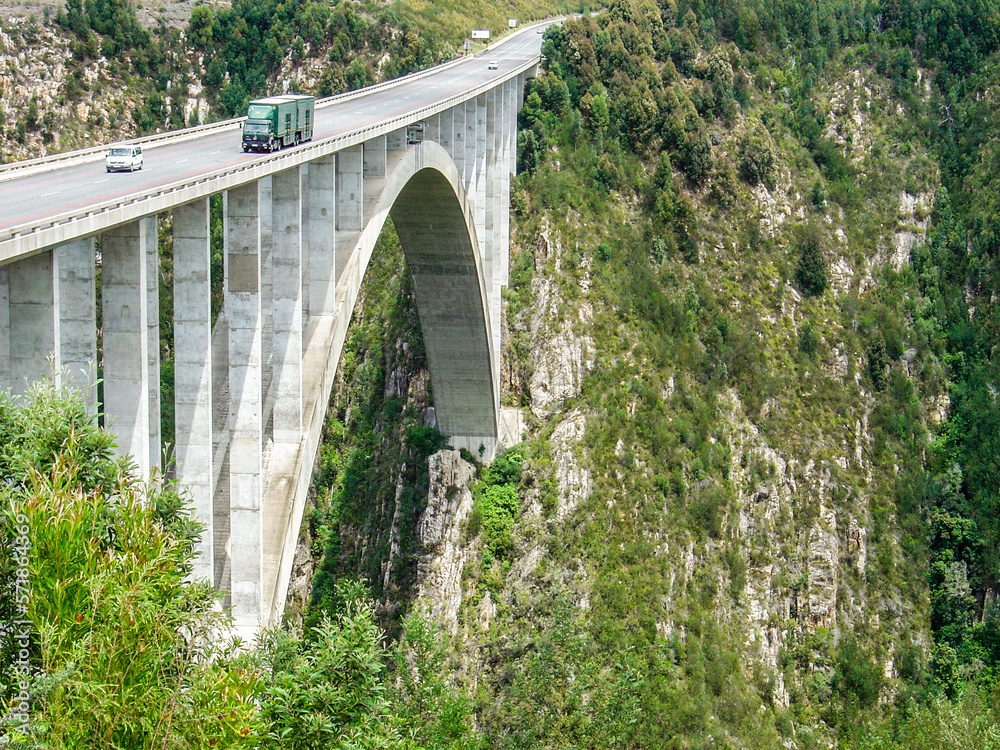 Bloukrans River Bridge, Tsitsikamma, Plettenberg Bay, Südafrika with ...