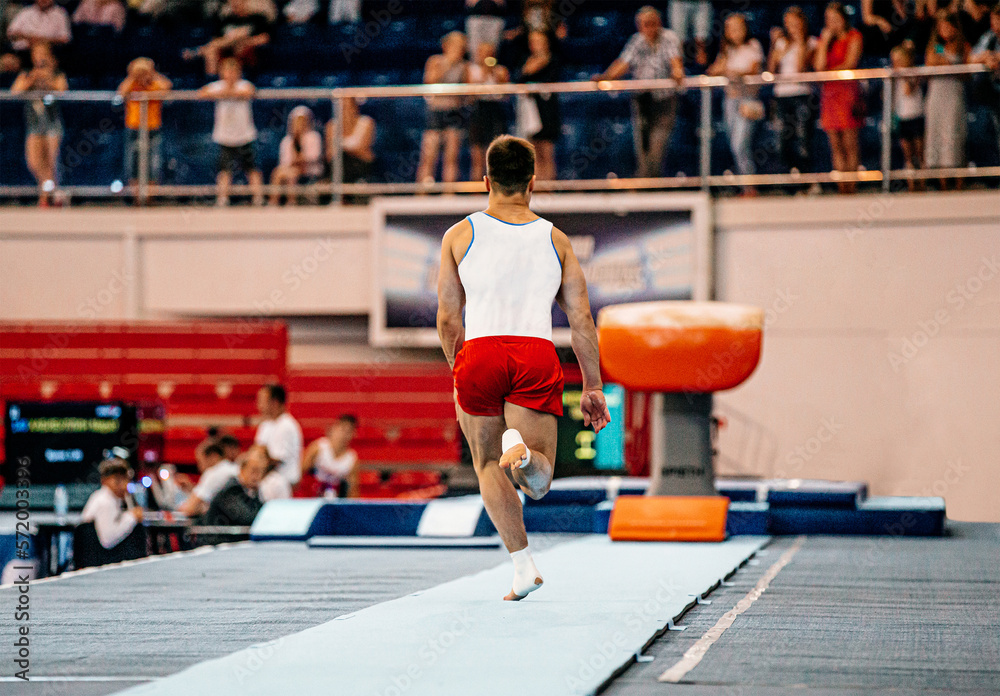 gymnast run up track perform gymnastics vault exercise Stock Photo ...