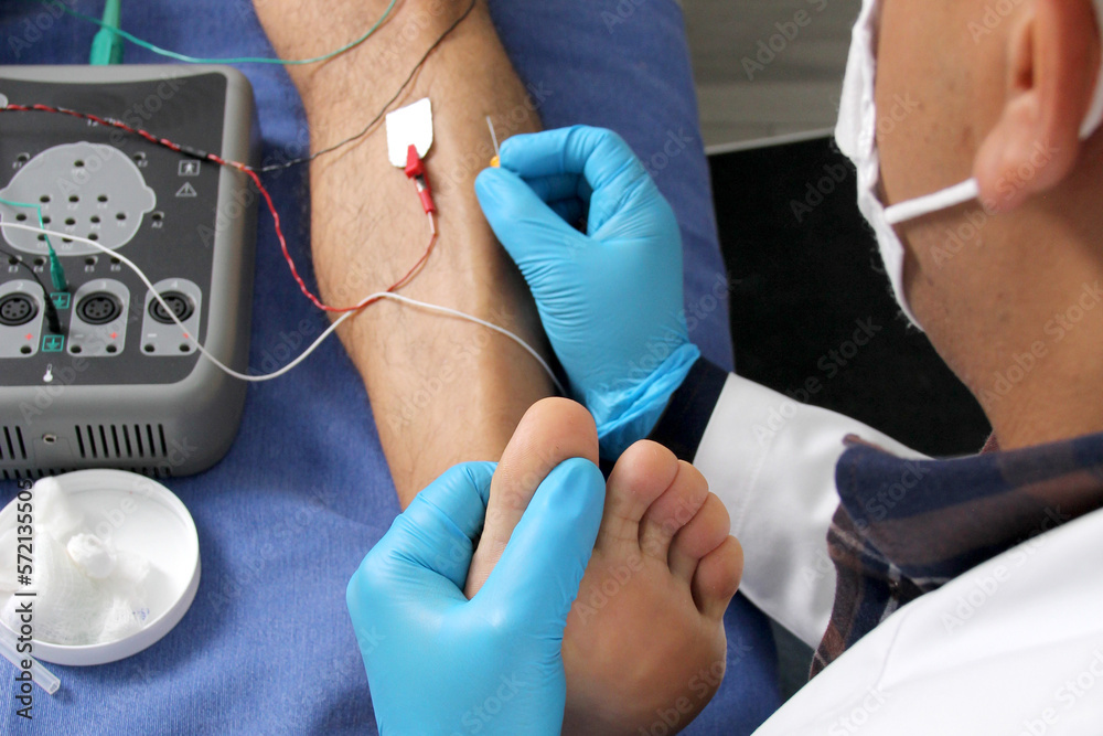 Electromyography in the lower limbs, graphic recording technique of the ...