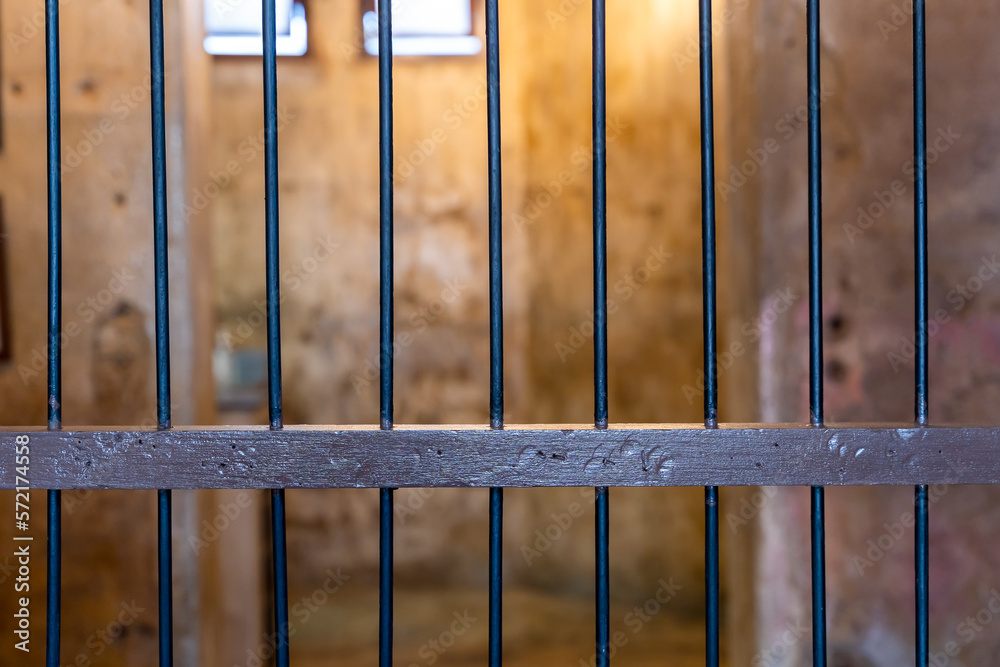 Foto de Old prison with bars locked up, Prisoner steel cage, Prison ...