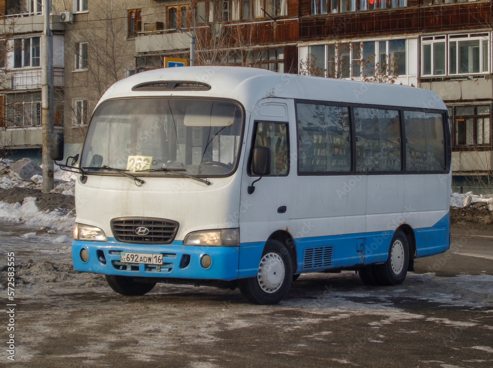 kazakhstan, Ust-Kamenogorsk, february 2, 2023: Small city bus Hyundai ...