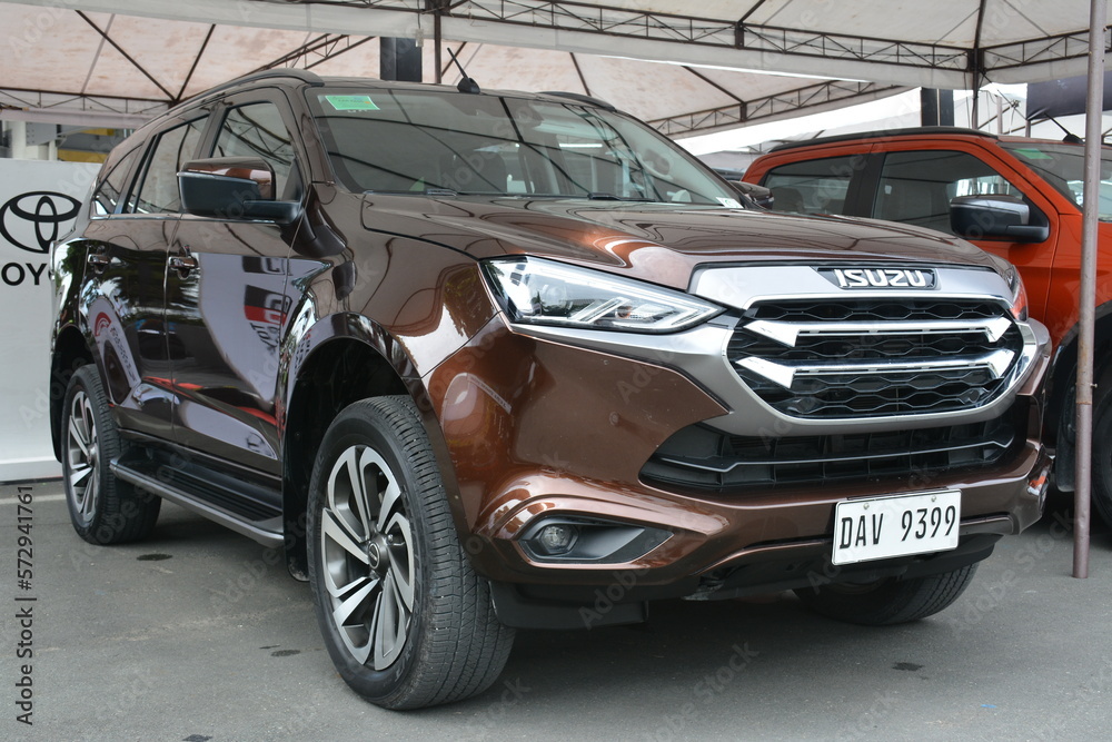 Isuzu mux at Philippine International Motor Show in Pasay, Philippines ...