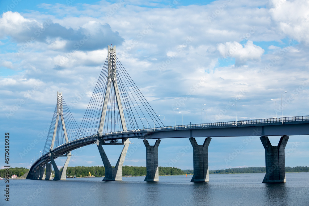 Long bridge called Replot (Finnish: Raippaluoto). It is is a cable ...