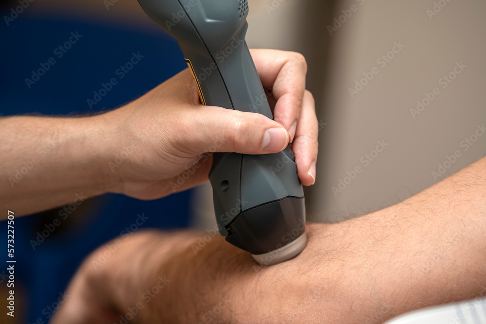 MLS laser used in sprains, muscle tears, tendonitis, brachial neuralgia ...