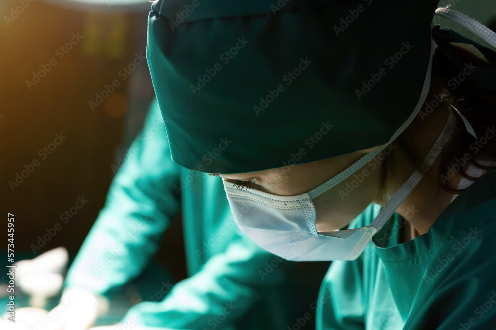 Foto de doctor putting medical tape tube patient for infusion operation ...