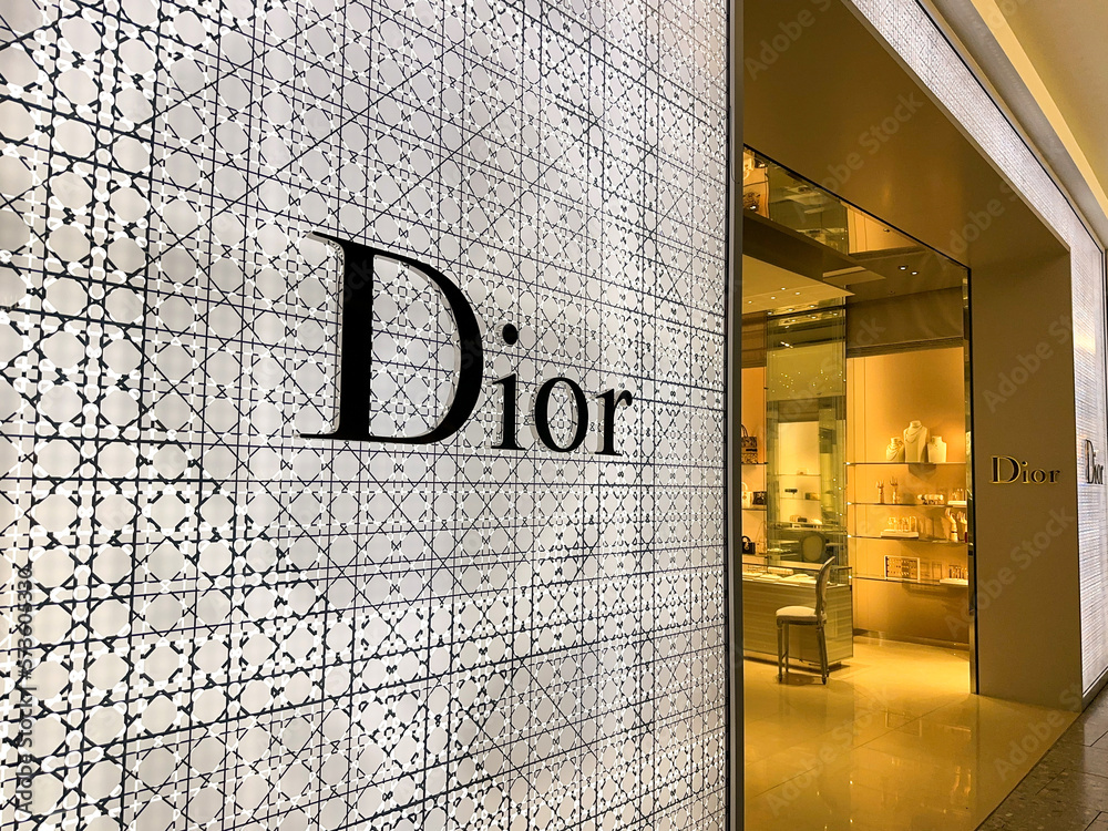 London, England, UK - January 2023: Sign at the entrance to a branch of ...