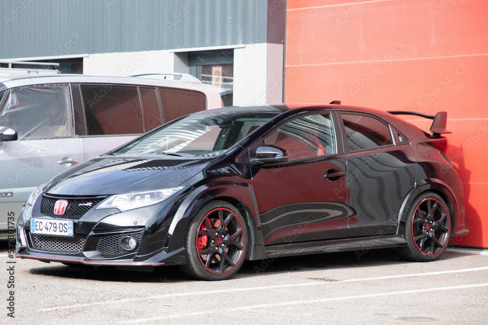 Foto de Honda civic type R High Performance Hatchback black fenders and ...