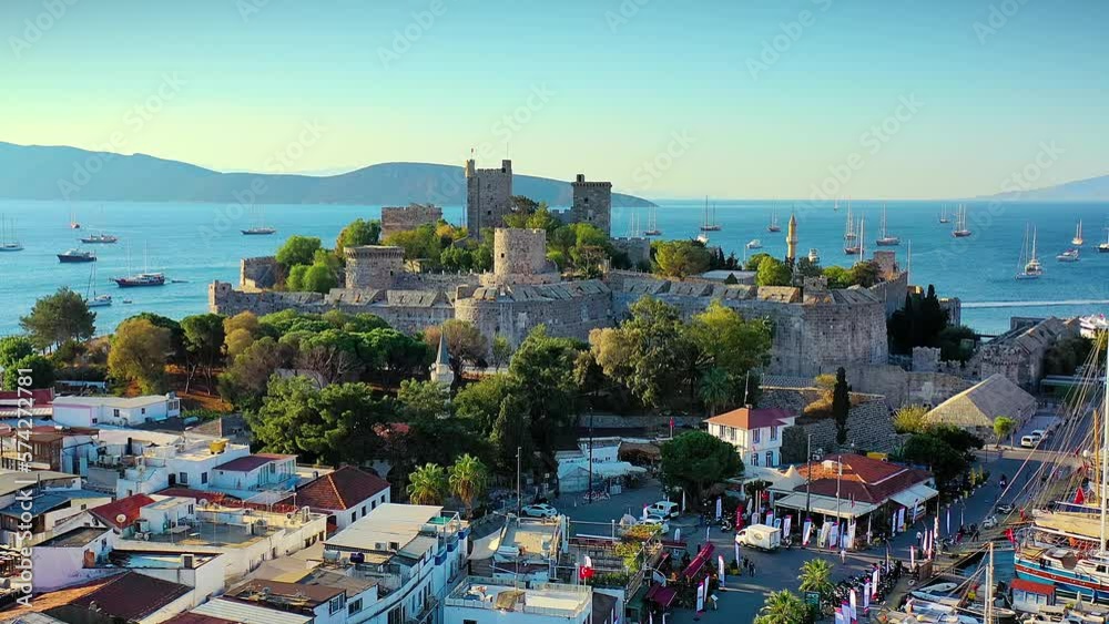 Bodrum Castle aka Castle of St. Peter. Aerial view vídeo do Stock ...