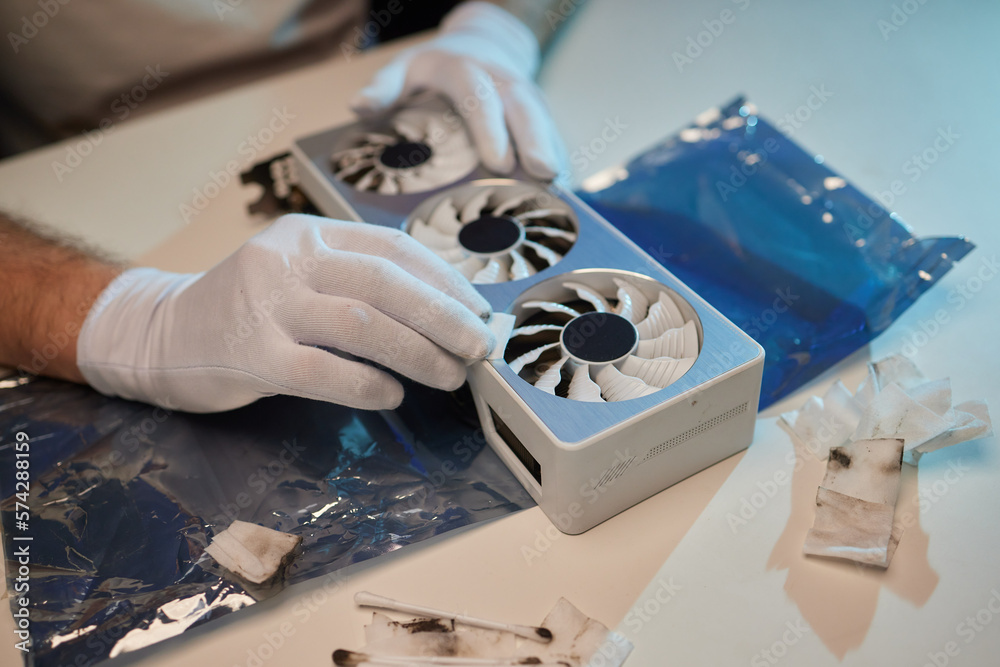 Changing the thermal paste on the graphics processor. Disassembled ...