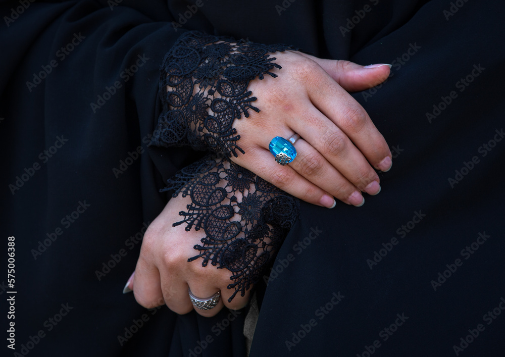 An Iranian Shiite Woman Hands During The Chehel Manbar Ceremony One Day ...
