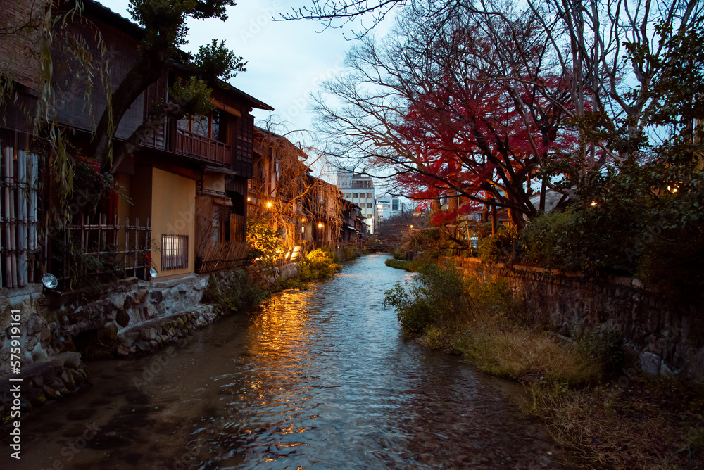 Gion,The district was built to accommodate the needs of travellers and ...