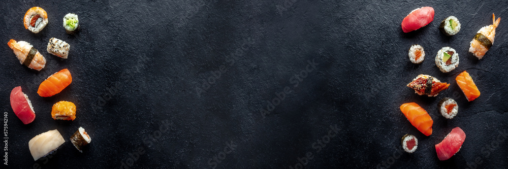 Foto Stock Sushi frame panorama, overhead flat lay shot. Rolls, maki ...