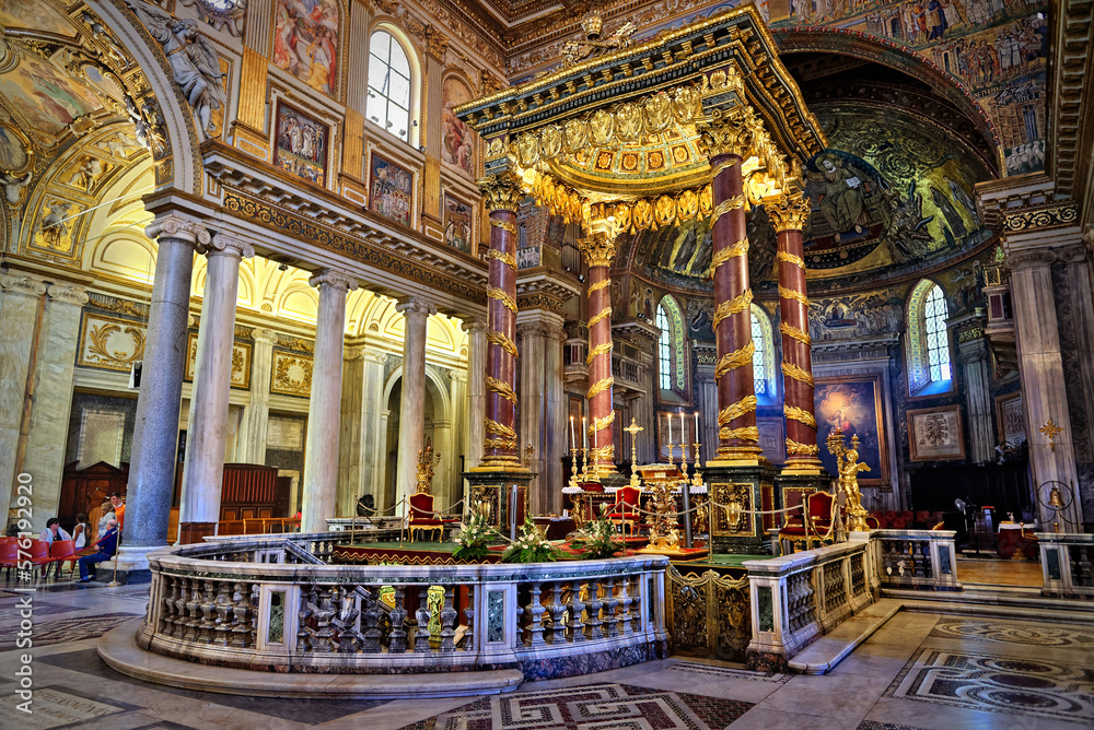 Main altar in Basilica di Santa Maria Maggiore, largest Marian church ...