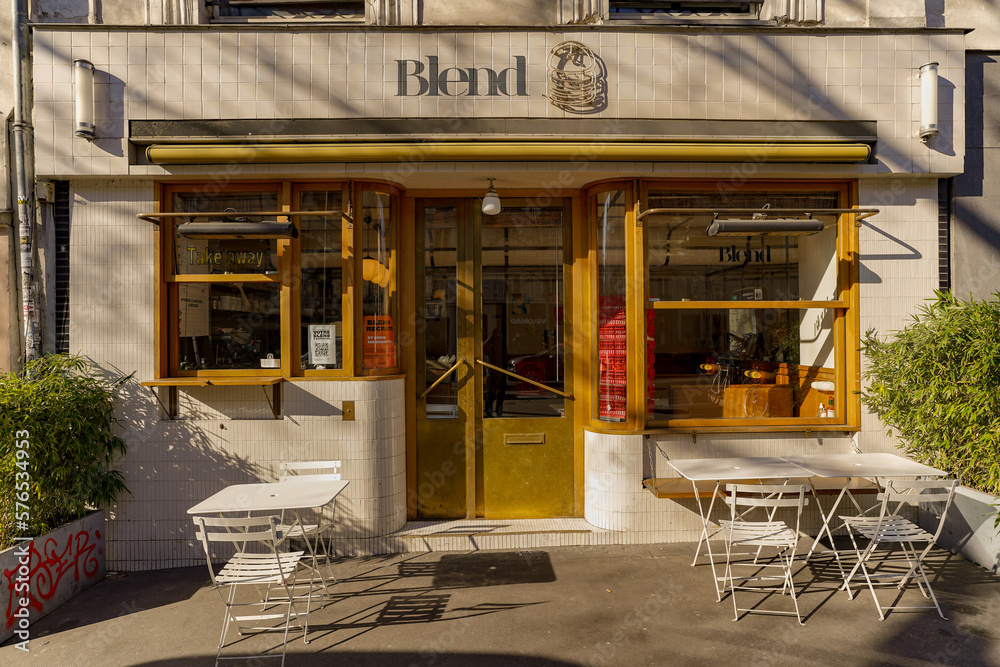 paris france 02 02 2023 : Typical vintage french parisian boutique ...