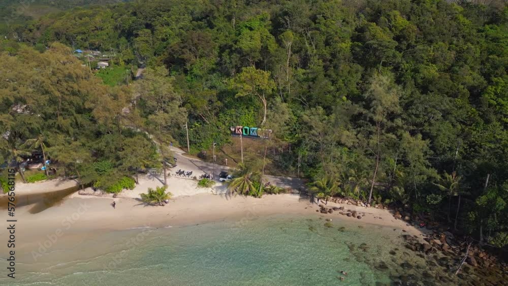 Vidéo Stock Island name Koh Koot in colorful letters. Amazing aerial ...