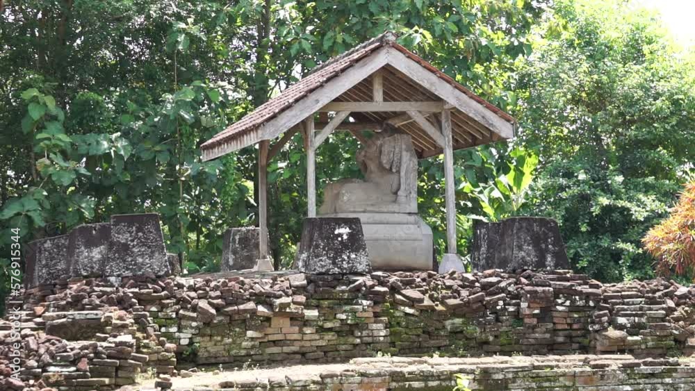 Gayatri Temple is the ruins of a Hindu temple located in Tulungagung ...