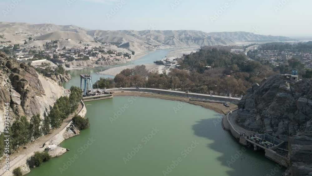 The Darunta Dam is located on the Kabul River near Darunta ...