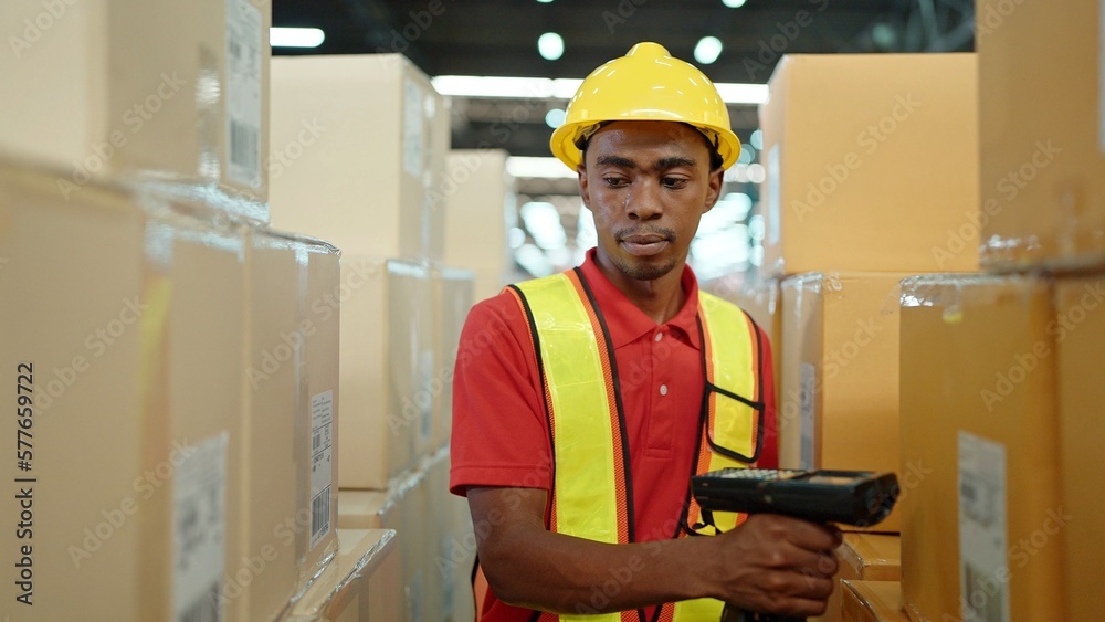 Foto de Young African American black men worker checking stock ...