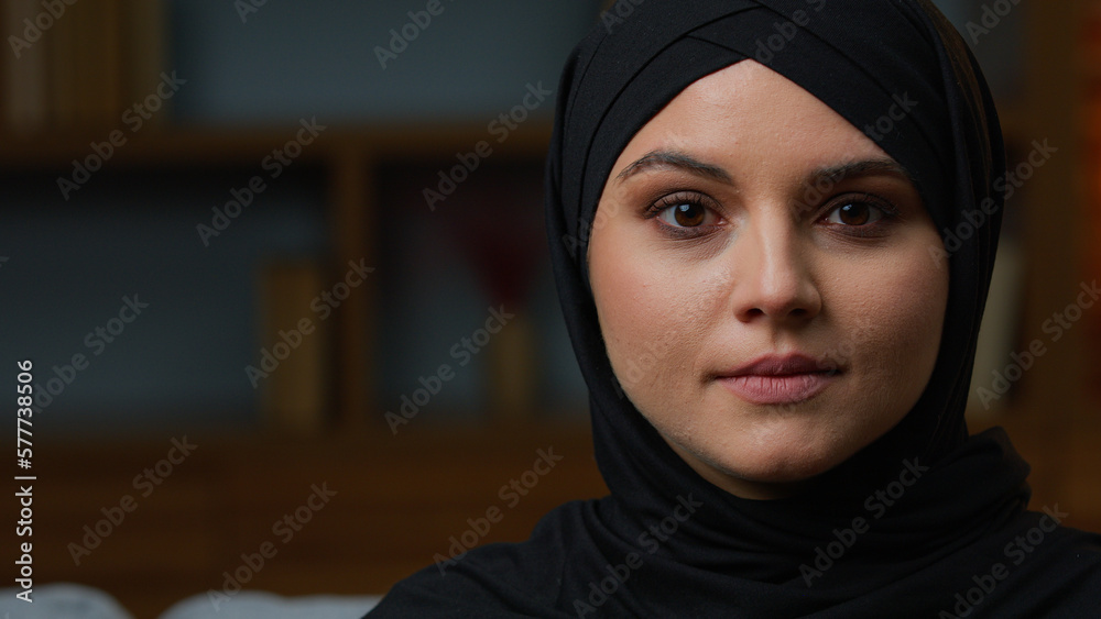 Arabian ethnic woman 30s muslim islam religious girl lady close-up ...