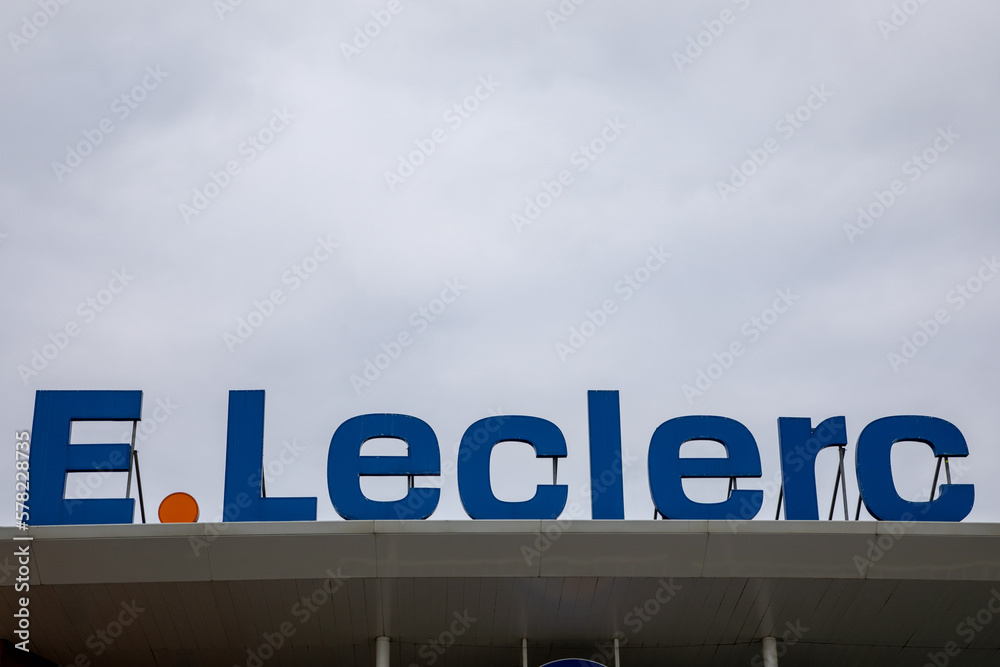 e Leclerc logo brand store wall supermarket E.Leclerc hypermarket sign ...