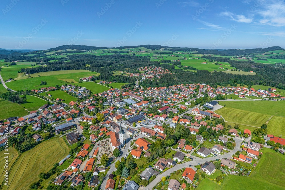 Die Gemeinde Buchenberg bei Kempten im Allgäu im Luftbild Stock Photo ...
