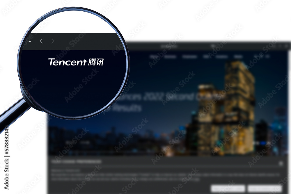 Los Angeles, California, USA - 7 Martha 2023: Tencent Holdings website ...