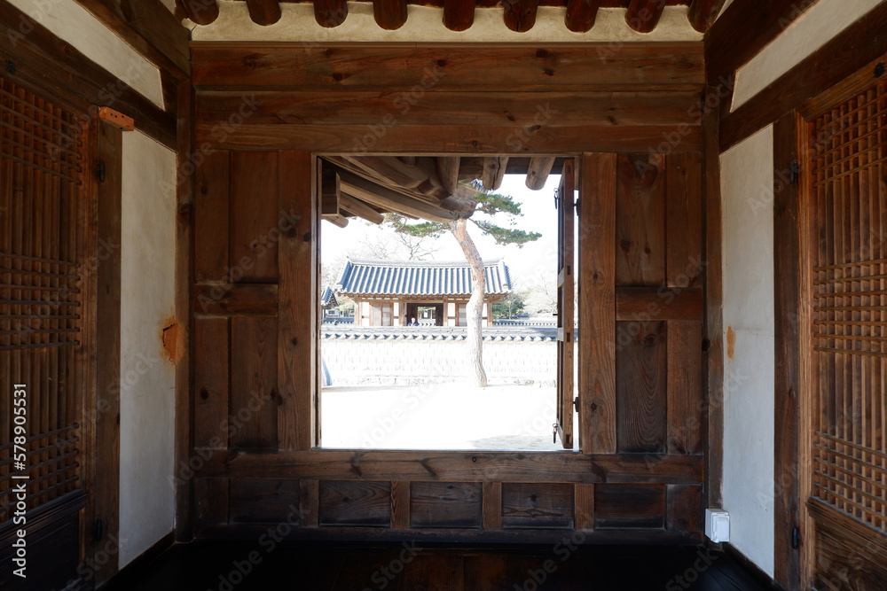 Korean traditional house wooden interior and traditional window ...