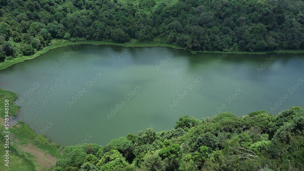 The mystical and magical beauty of the Ranjeng lake which can hypnotize ...