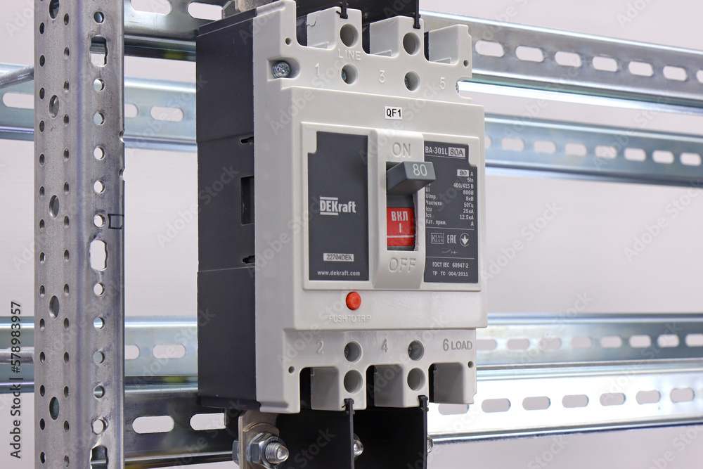 DEKraft automatic current switches for protection of electrical loads ...