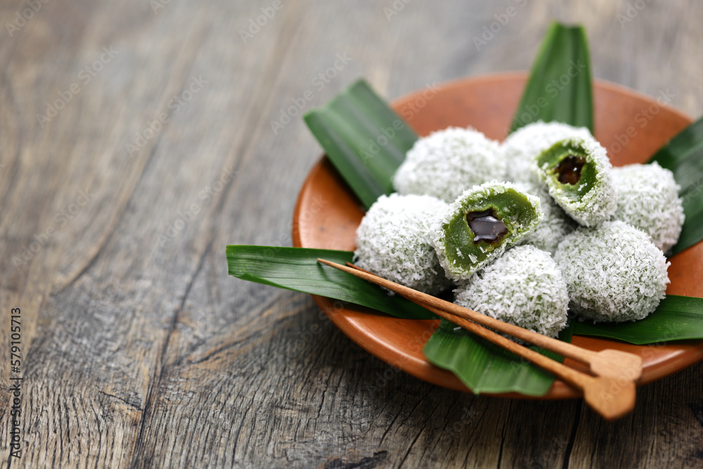 Onde-onde is a traditional Malaysian dessert consisting of green(made ...