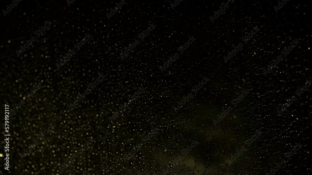 Vidéo Stock Rain behind window during night time. A view of heavy rain ...