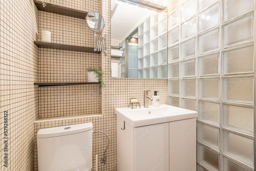 Simple Toilet Room Design