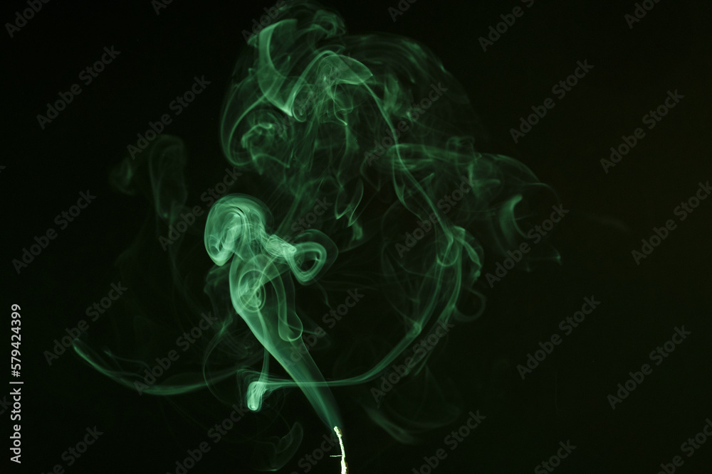 foto fumo caratteristiche Stock Photo | Adobe Stock