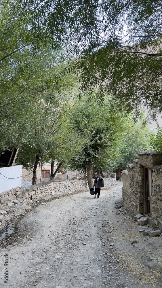 LEH LADAKH , INDIA - SEPTEMBER 27TH 2022 : A tourist was taking photo ...