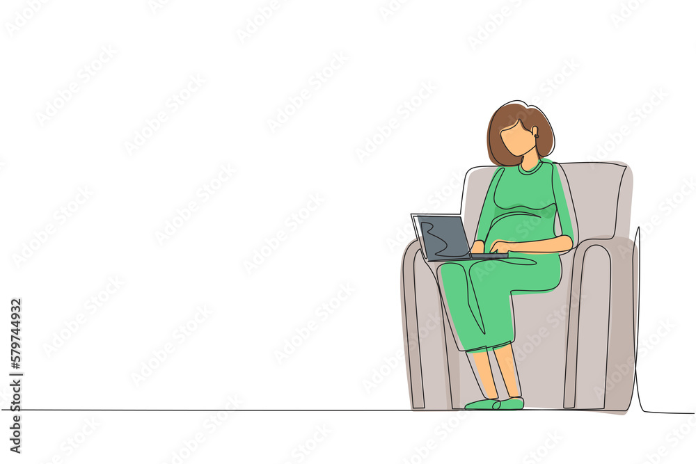 Single one line drawing healthy pregnant woman sitting on sofa at home ...