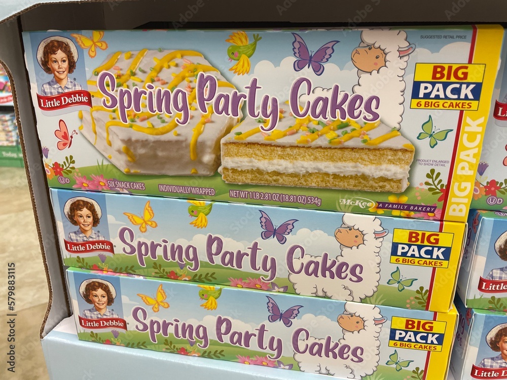 Grocery store Little Debbie snack cakes Easter party cakes Stock Photo ...