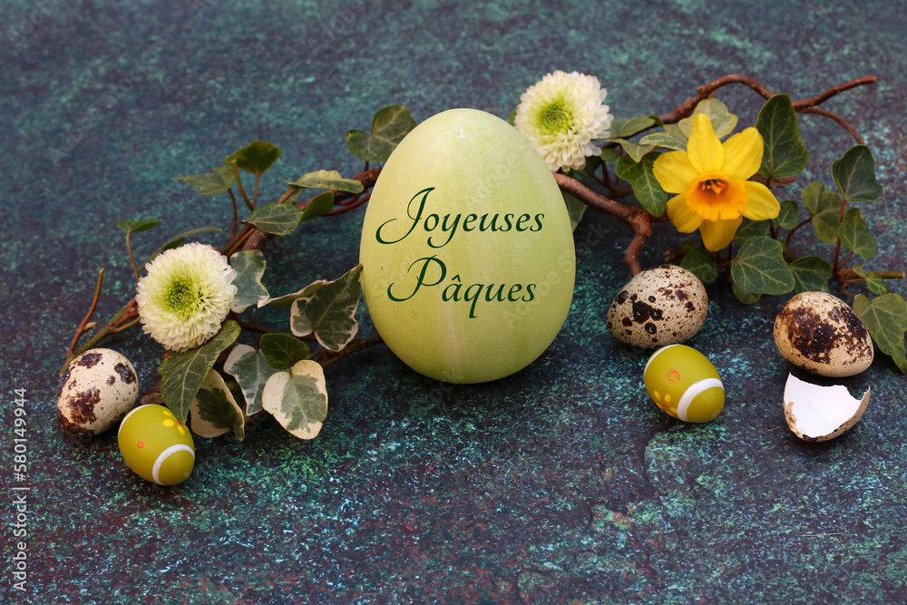 Carte de voeux de Pâques : Oeuf de Pâques avec le texte Joyeuses Pâques ...
