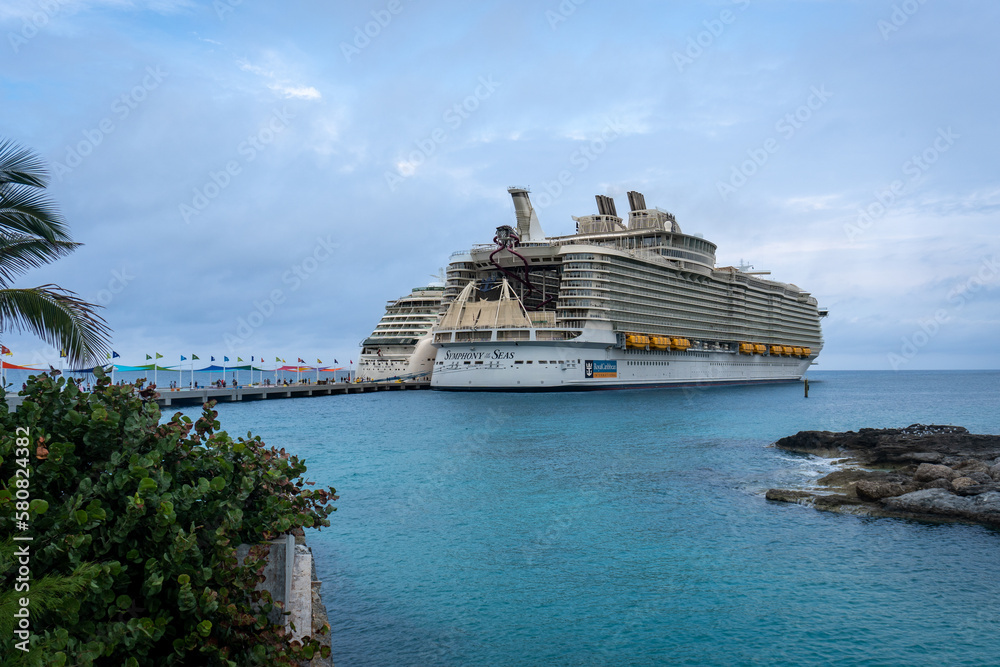 Coco Cay, Bahamas: Cruise passengers walking back to Royal Caribbean ...