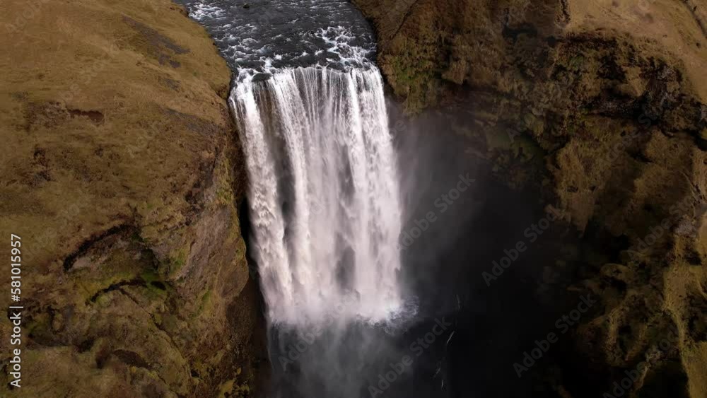 This waterfall rivals Guldafoss for being Iceland's most famous ...