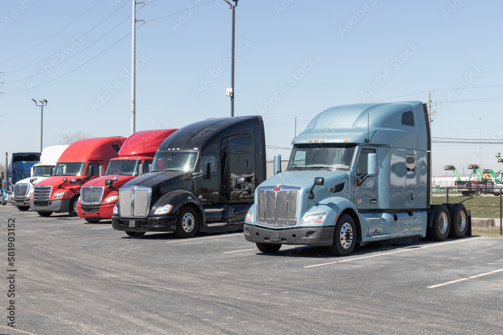 Used Peterbilt, Kenworth, International and Freightliner trucks for ...