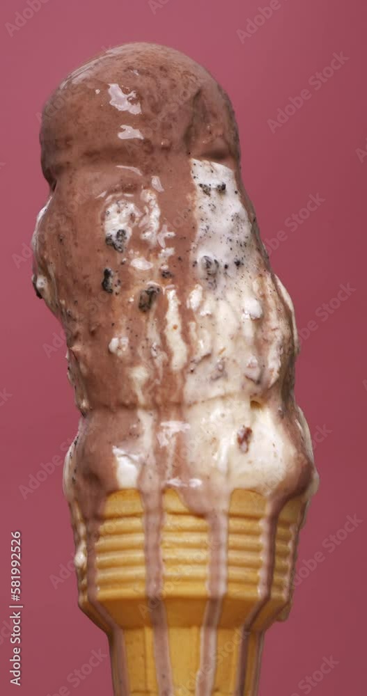 Vidéo Stock 4K footage vertical video front view Time lapse, four ...